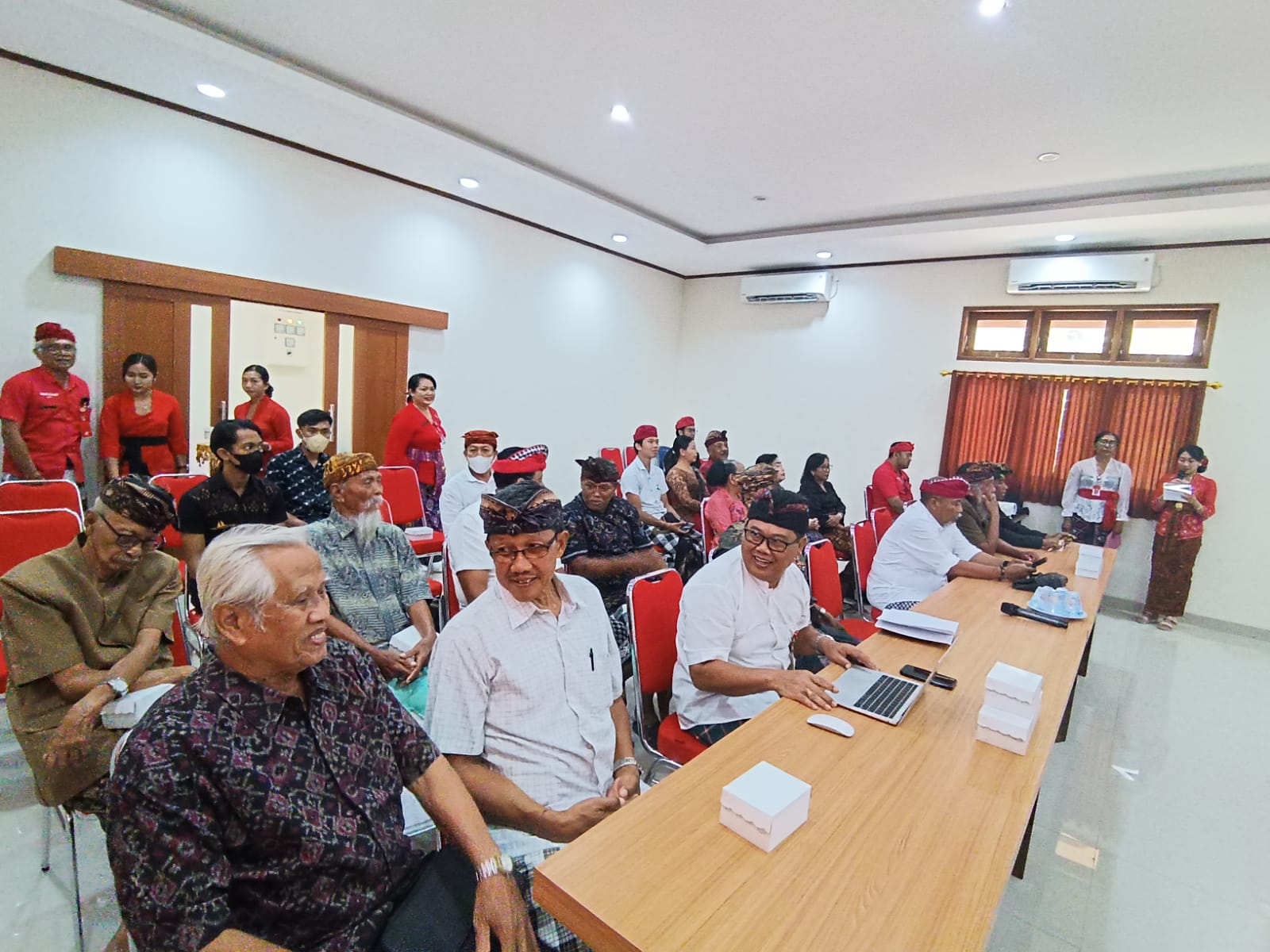 Prof. Dibia Garap Buku “I Ketut Maria Pahlawan Seni Kebyar Bali ...